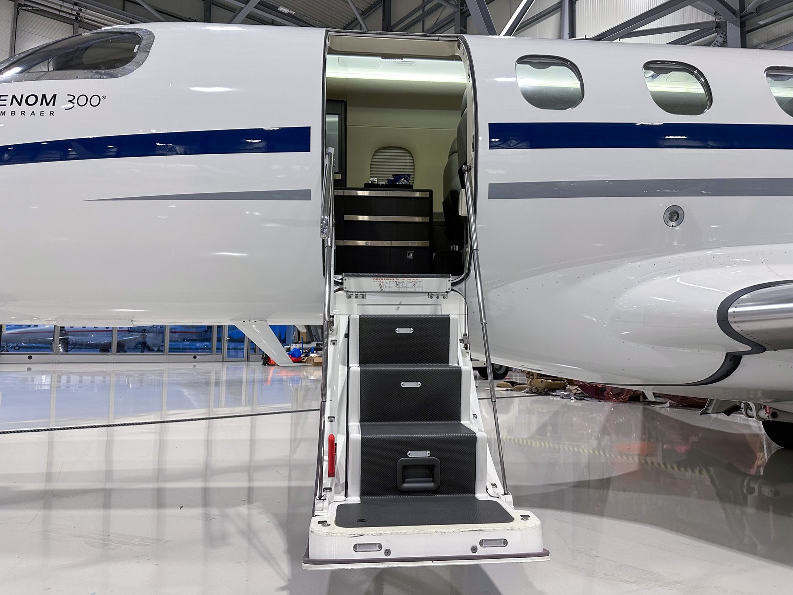 2012 Embraer Phenom 300 – Shipbrokers